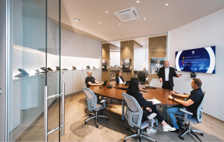 Azienda | ip telecom